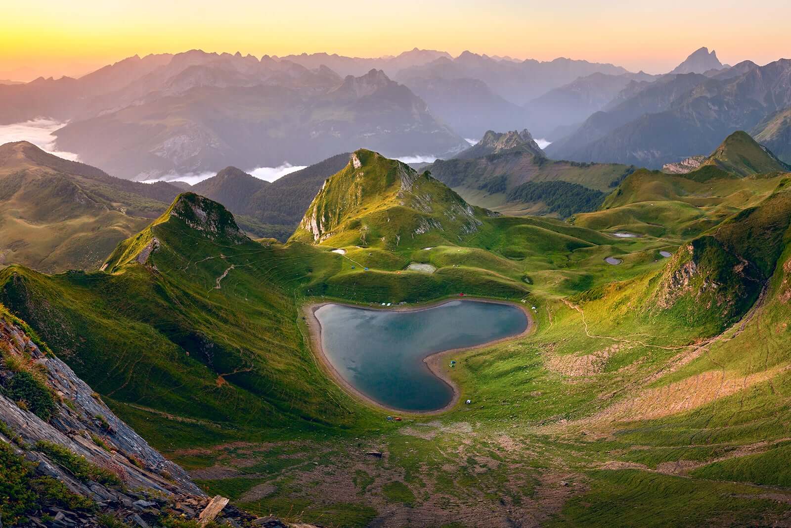 Mountains in France: A Guide to the French Alps and Beyond - HQWorld.NET